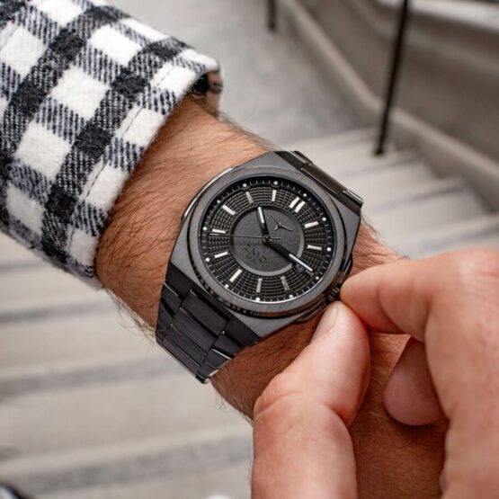 ZINVO RIVAL BLACK- Worldwide Shipping